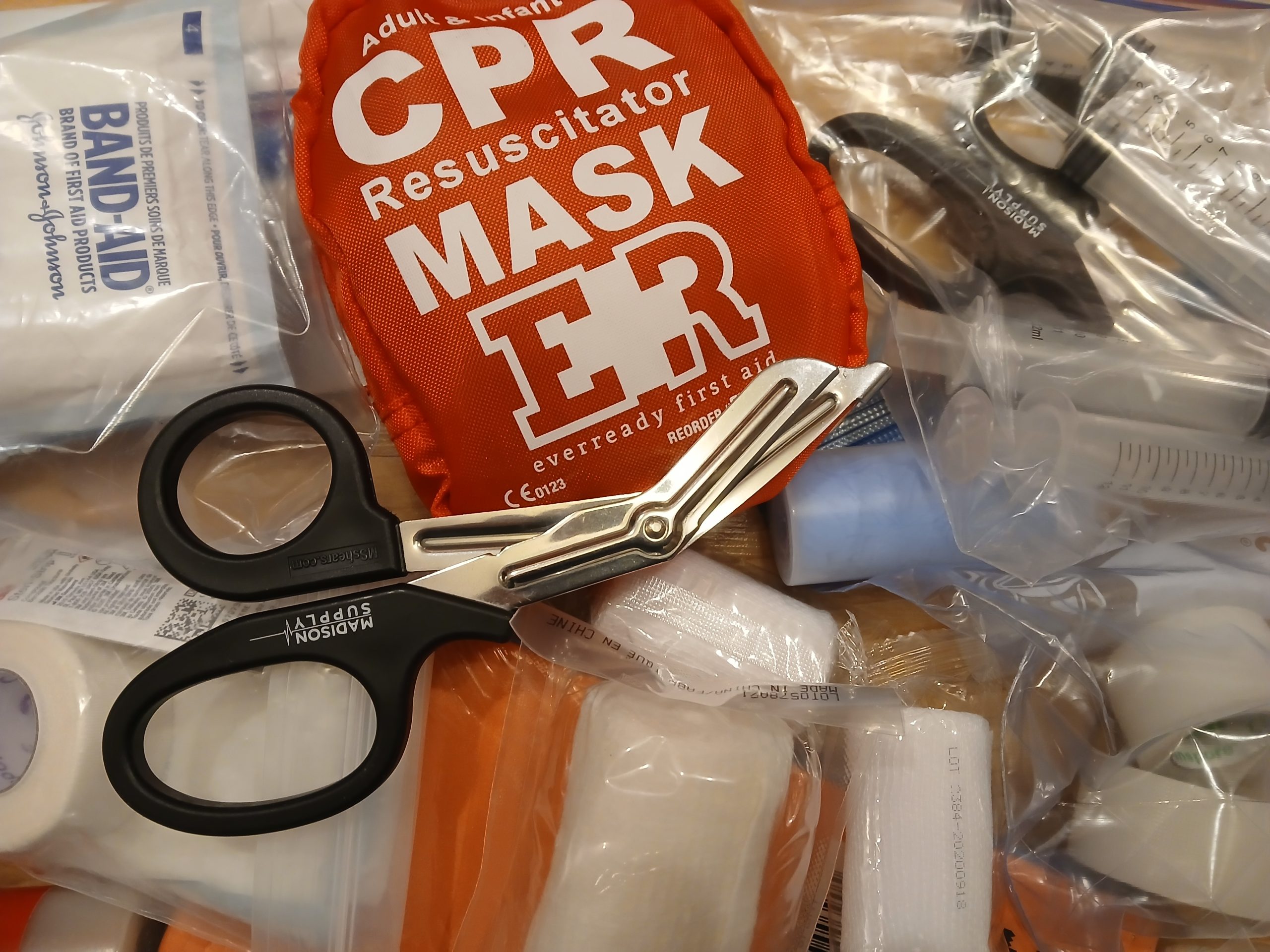 First aid kit for my hike | Archivo Histórico RTA